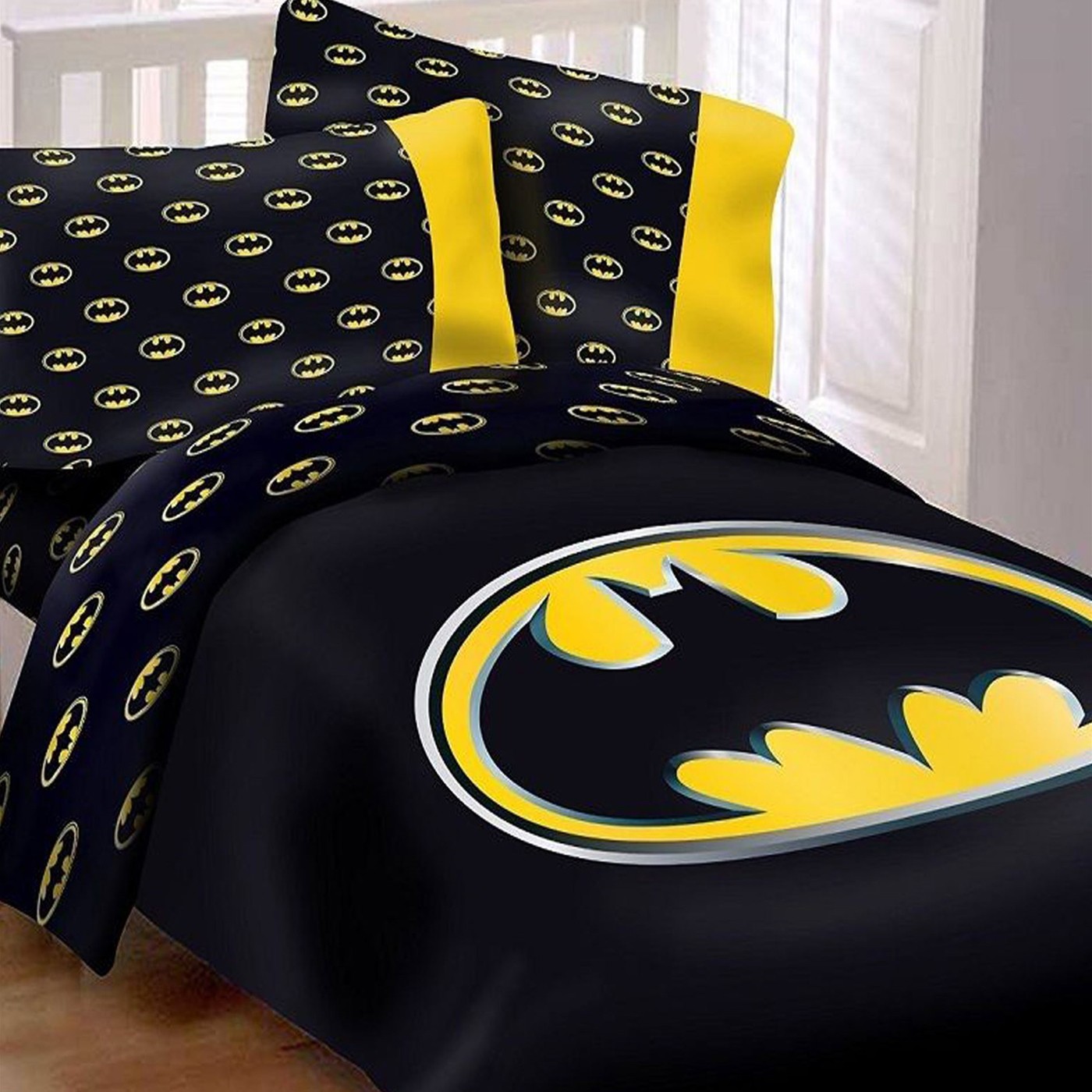Product image 0 for Batman Queen Comforter Set w/ 2 Pillow Cases